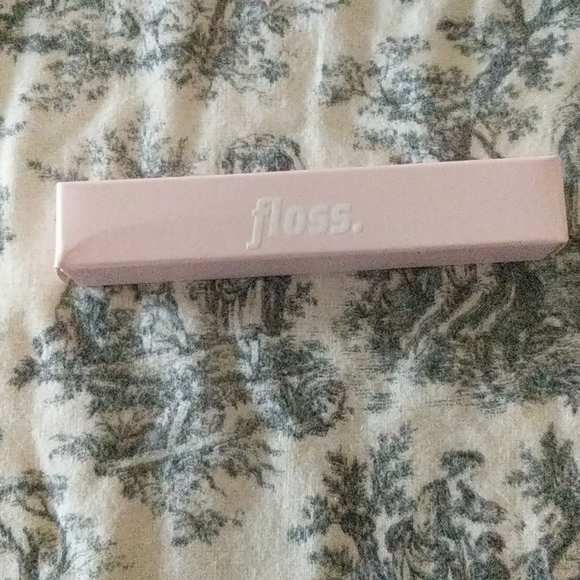 Floss | Makeup | Floss Lipstick | Poshmark